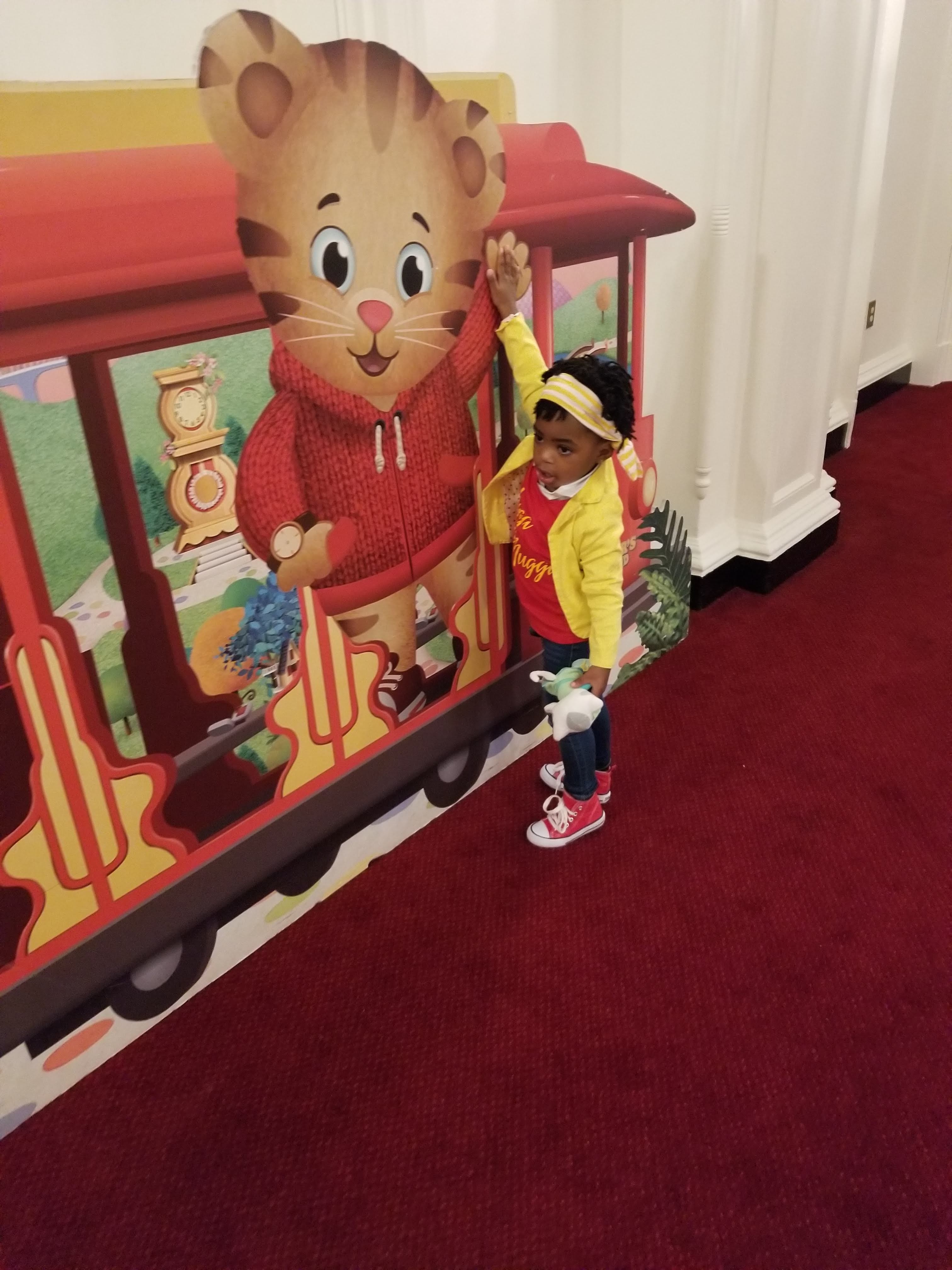 Daniel Tiger The Toddler’s Life Coach – Sense-Sational Toddler